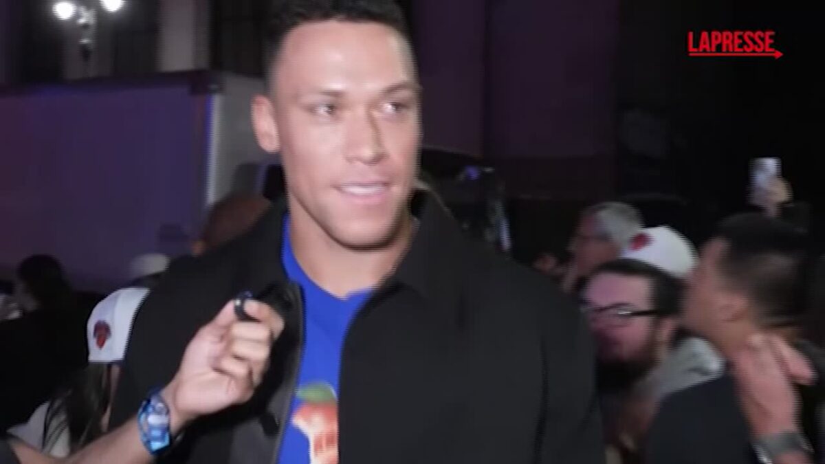 NBA, i vip si uniscono ai festeggiamenti fuori dal Madison Square ...