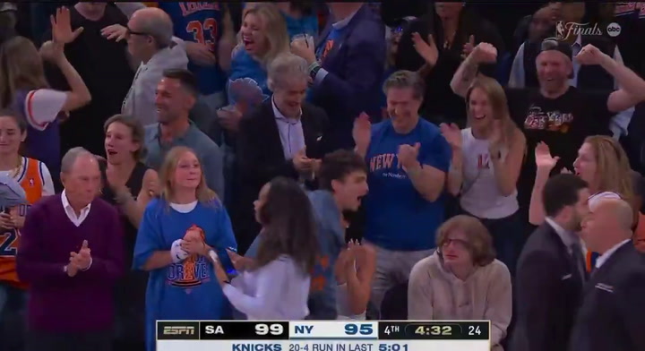 Taylor Swift matches at Knicks game with 'Law & Order' star Mariska ...