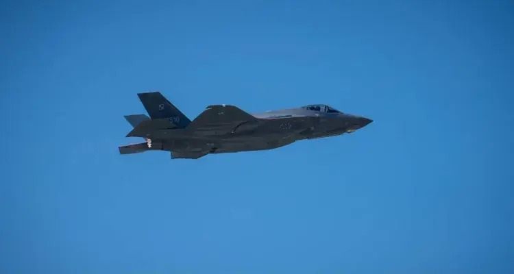F-35 przelecą nad Polską. Sprawdź trasę i harmonogram