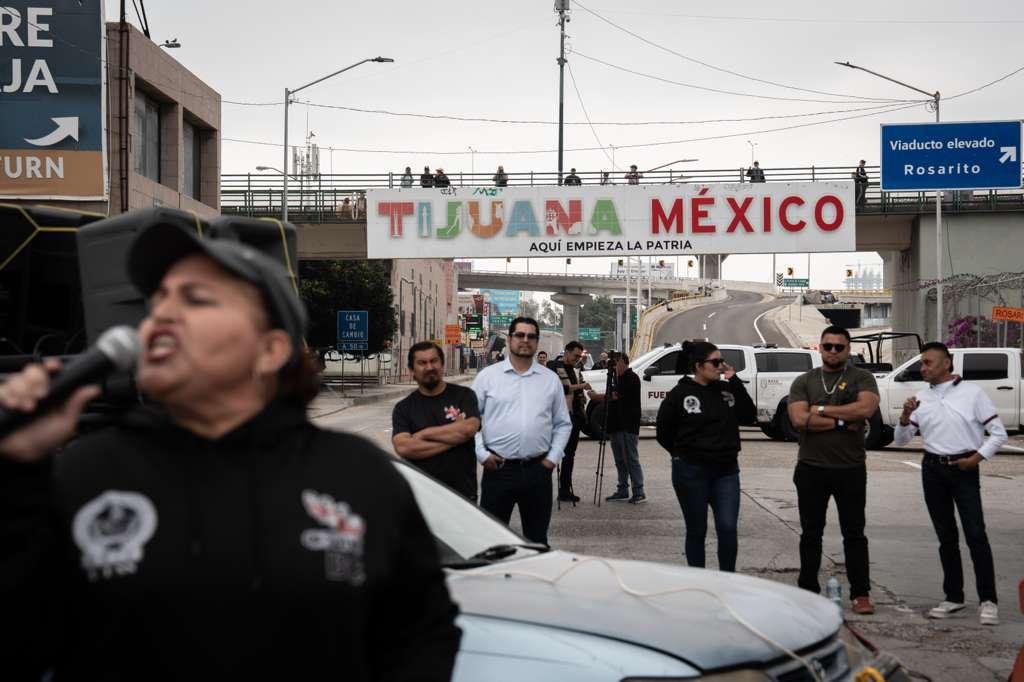 CNTE convoca a nuevo bloqueo de garita “El Chaparral” en Tijuana