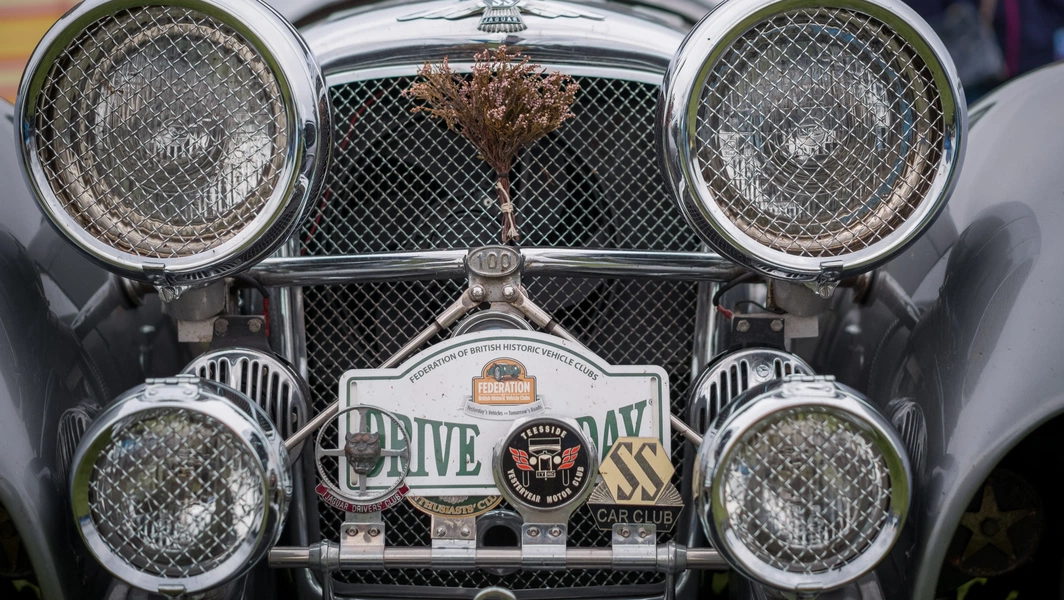 13 iconic classic cars that shaped automotive history