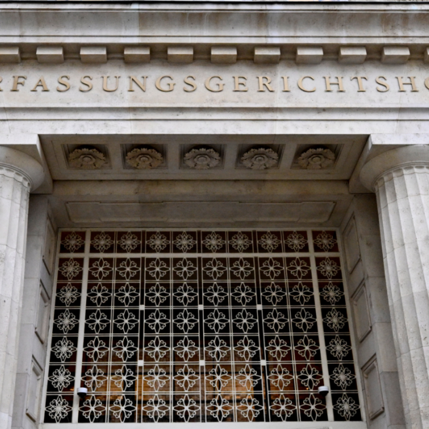 VfGH behandelt Kopftuchverbot und Messenger-Überwachung