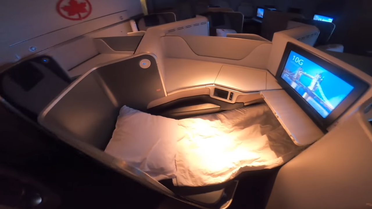 He was threatened with legal action - then his next flight looked like ...