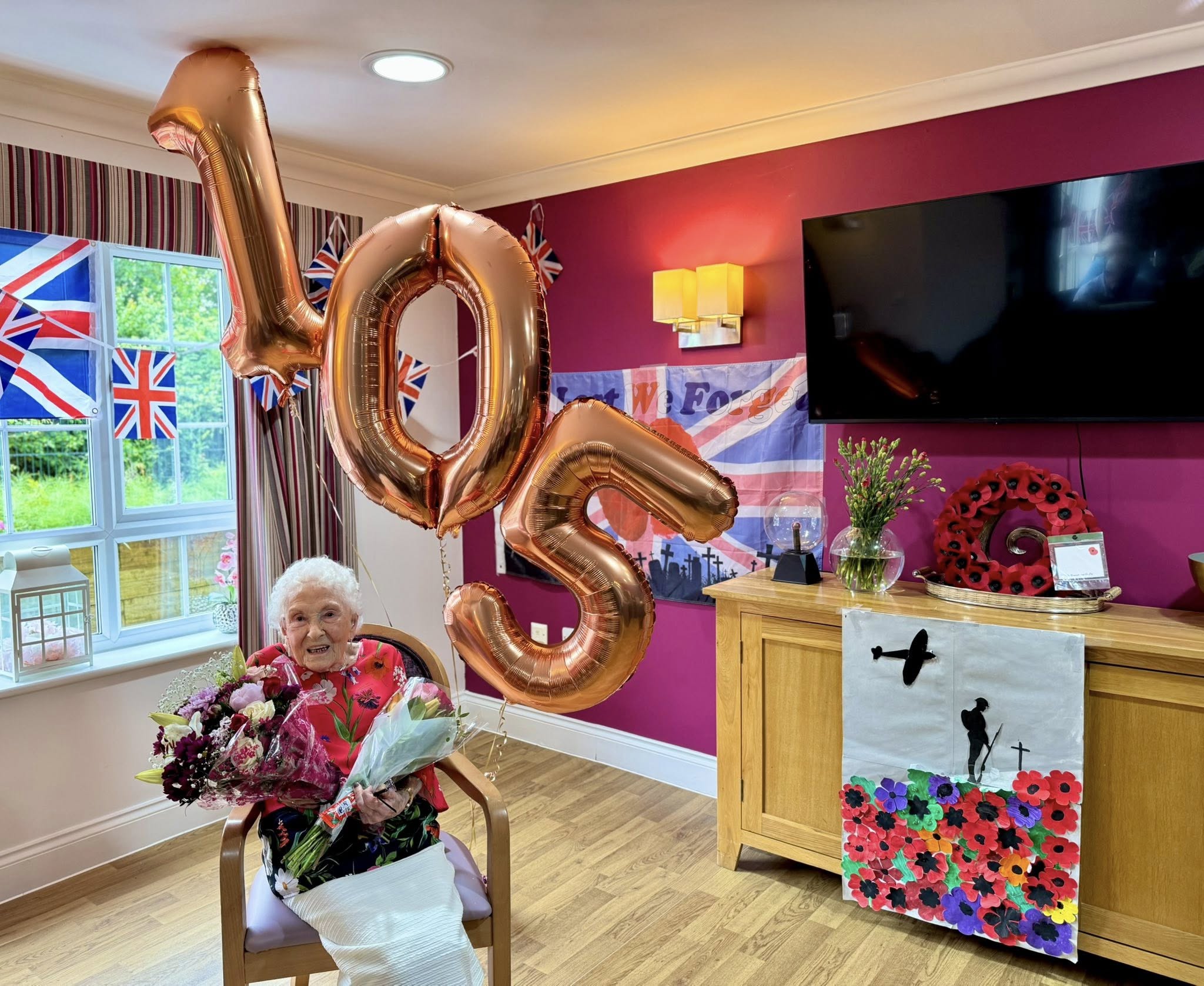 Former resident celebrates 105th birthday with friends at Bristol care home