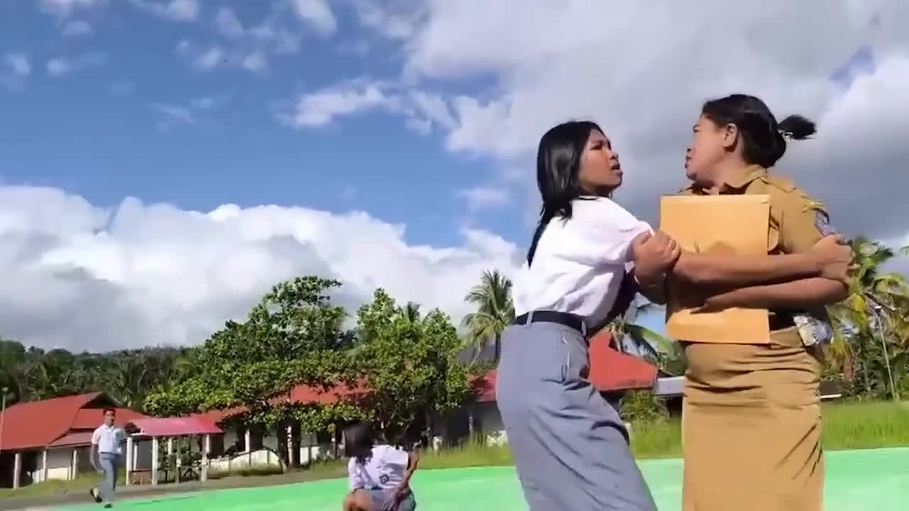 Terrified students flee classrooms as Philippines earthquake jolts ...