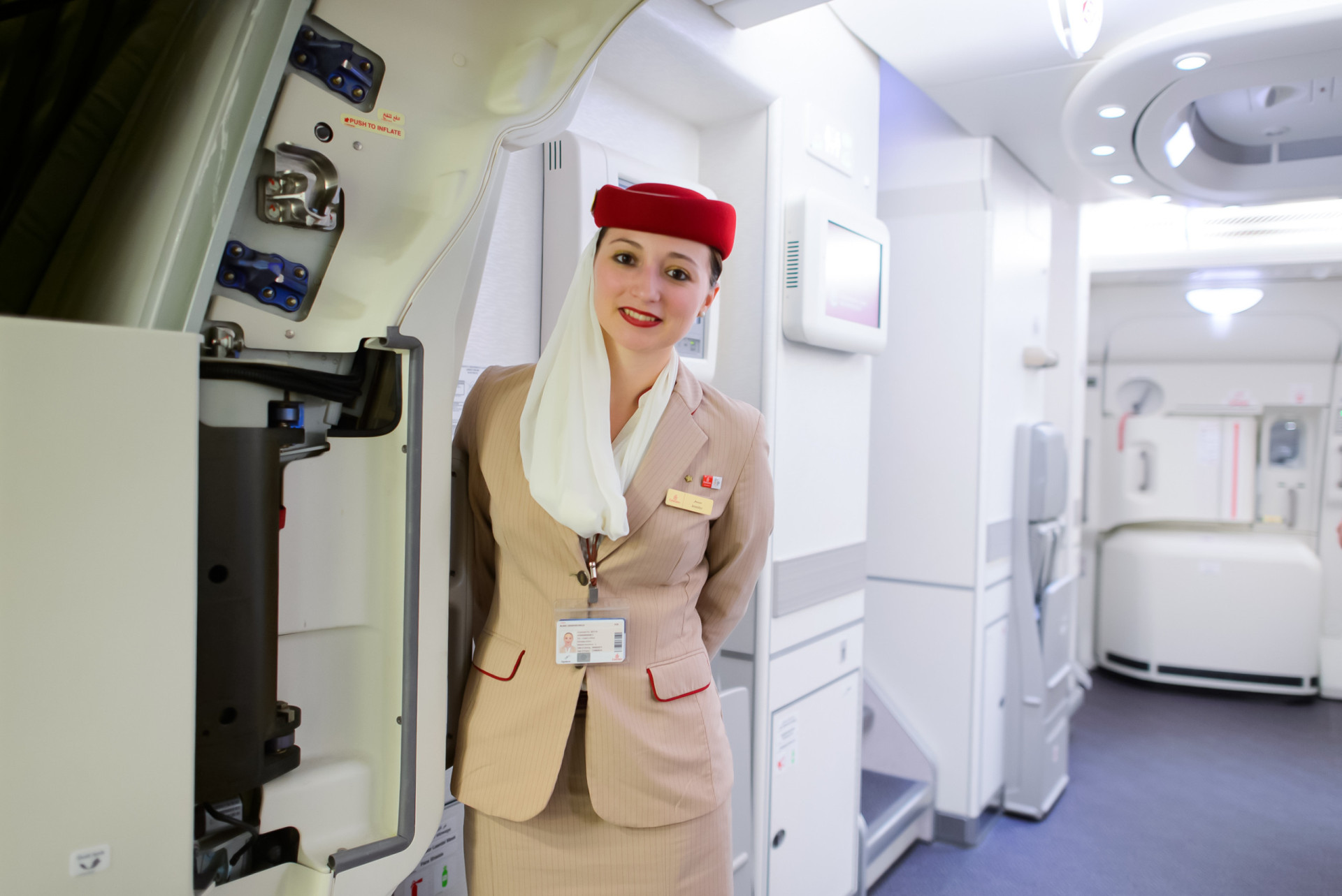 Obvious signs of first-time business class passengers, according to ...