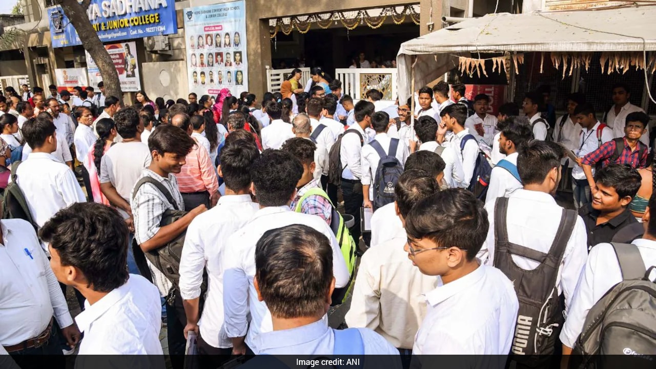 Maharashtra centralised admission process for law begins today at 3 PM ...