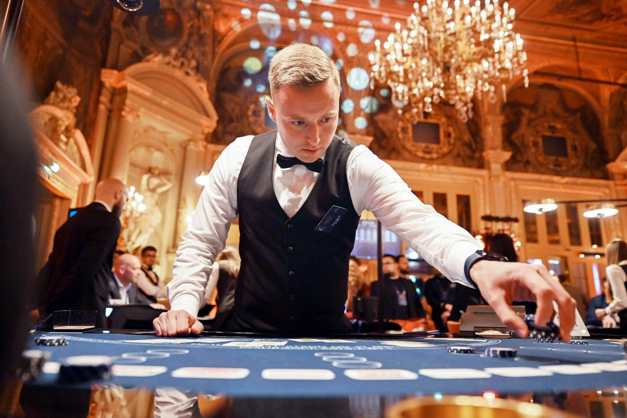 Heimsieg in Baden-Baden: Temin Joguncic ist Europas bester Croupier