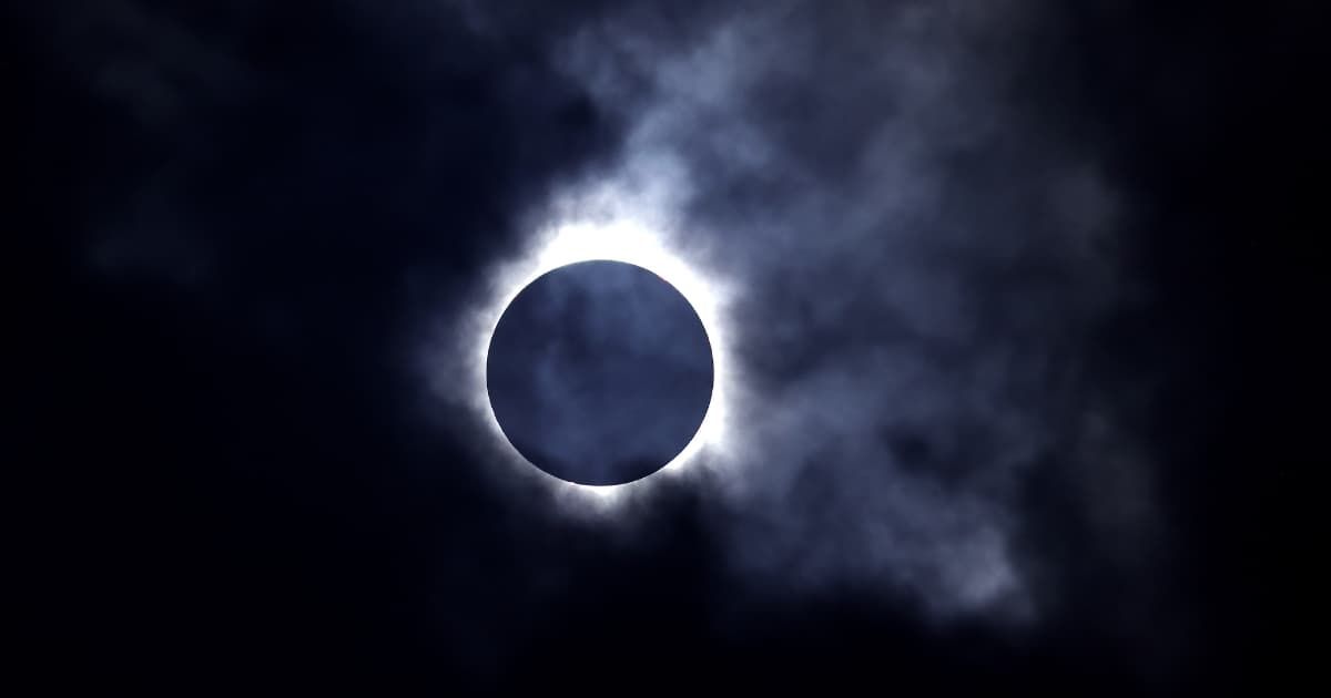 Total solar eclipse 2026: Date, time, viewing locations, and safety ...