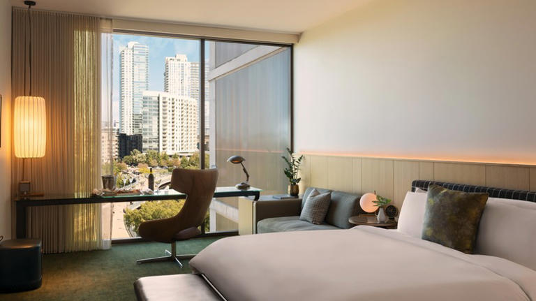 A stylish Austin hotel is steps from water with rooftop dining, chic ...