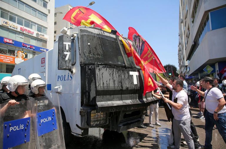 Ousted Turkish opposition leader's team resigns from party assembly