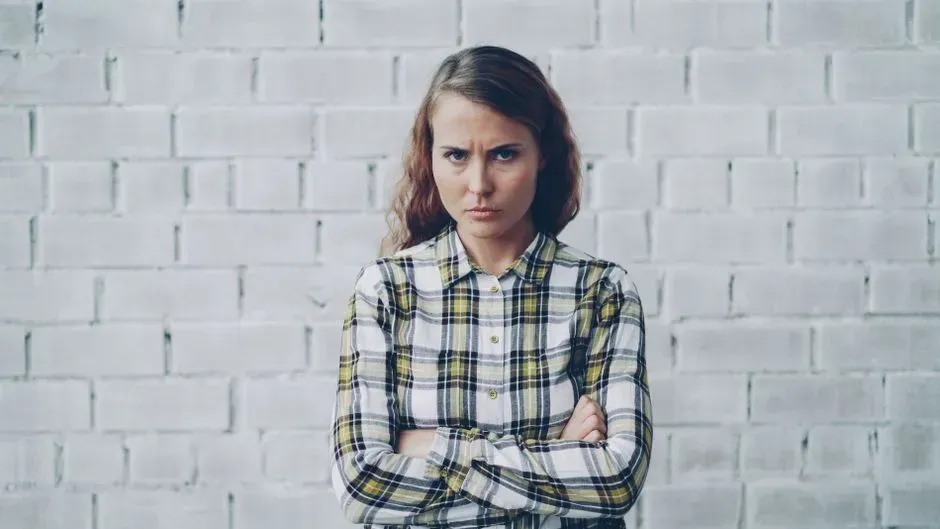 6 phrases that sound confident but make people like you less