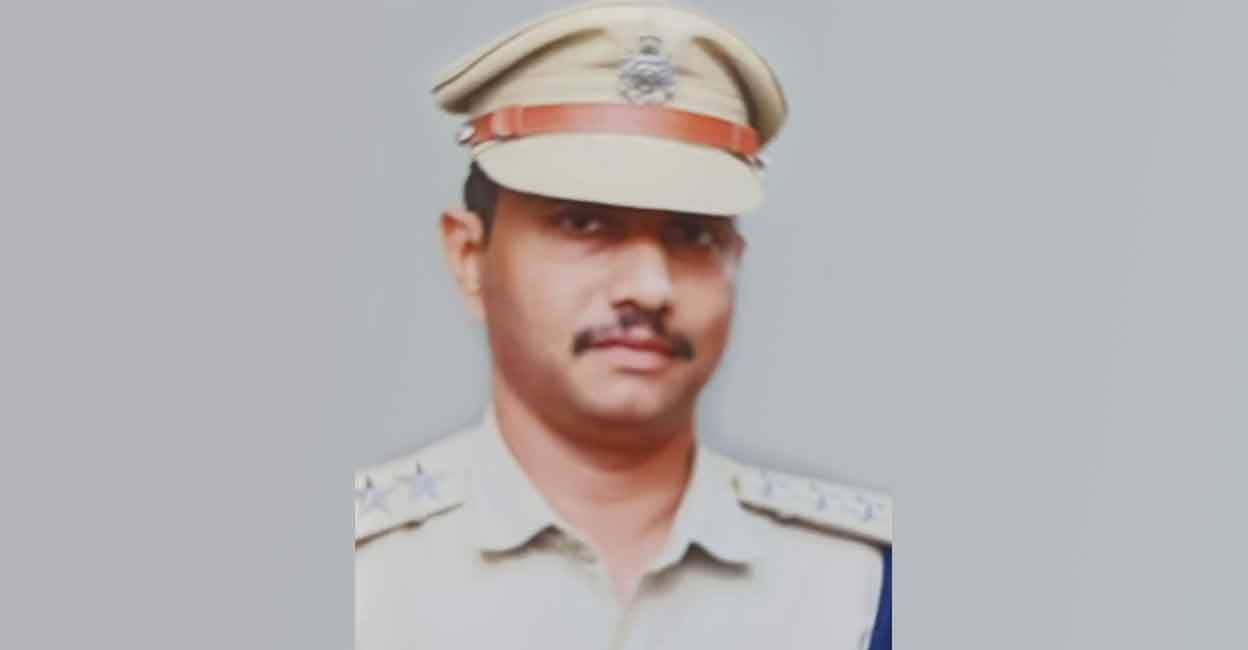 Mala SHO found hanging in police quarters