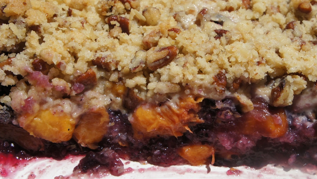 10 easy and flavorful dump cake recipes