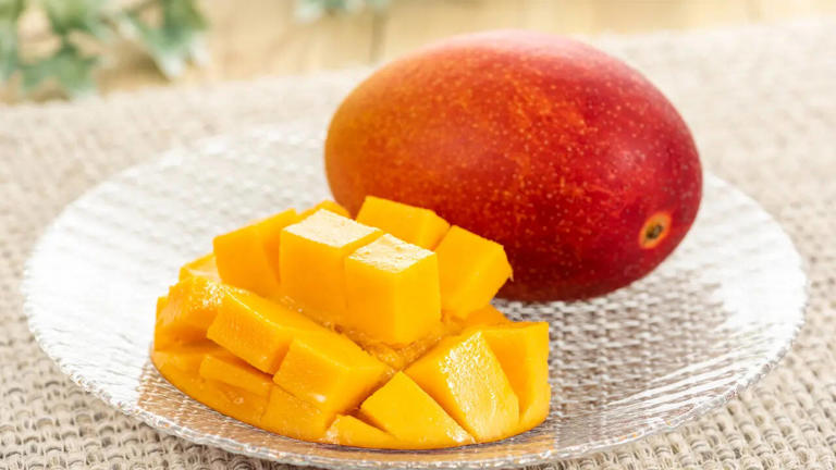 A farmer from Bihar is cultivating Japan's most expensive mango: 4 ...