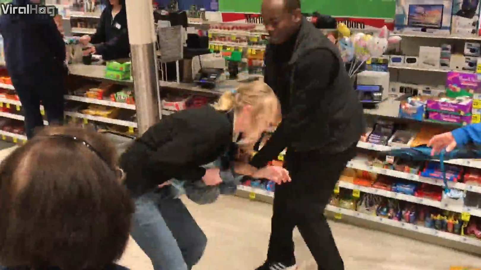 Lady goes crazy after shoplifting