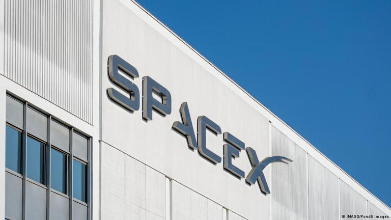 Will SpaceX's IPO fund life on Mars — and a trillionaire?