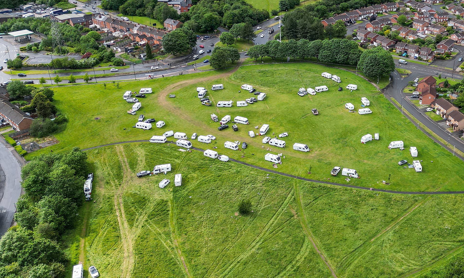 Families 'living in fear' as travellers set up illegal 40-caravan camp ...