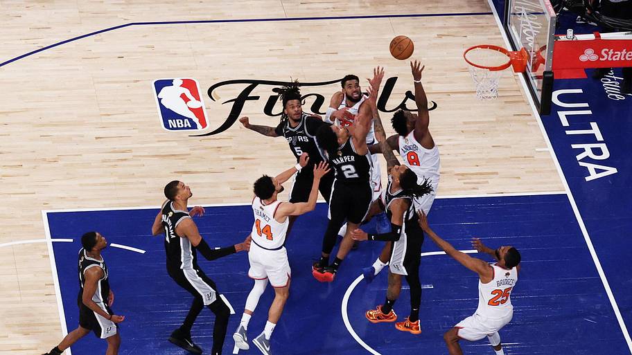 NY Islanders star Matthew Schaefer witnesses iconic Knicks comeback in ...