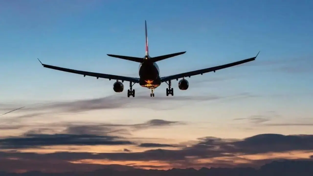 Kuwait reopens airspace after temporary closure amid escalating tensions