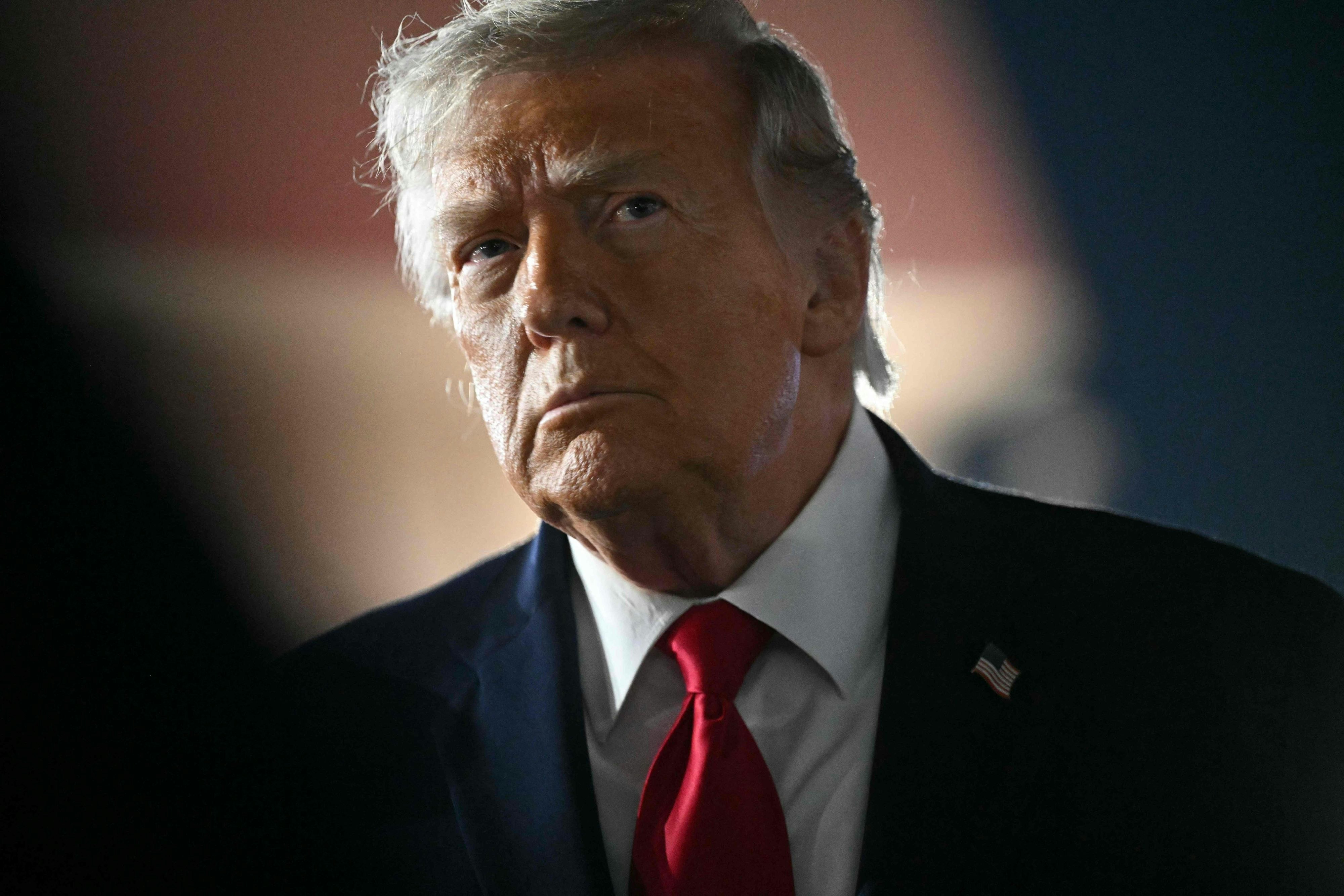 „Warum sind es so viele?": Trump stellt fragwürdigen Rekord auf ...
