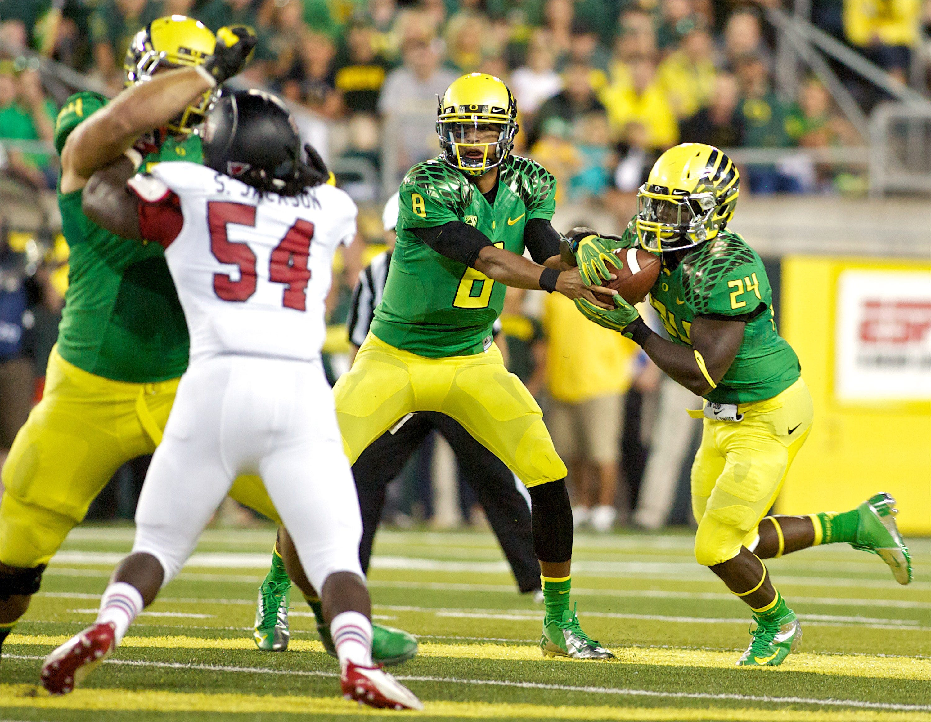 Inspired by 82-0: Building a 16-0 Oregon Ducks super team in CFP era