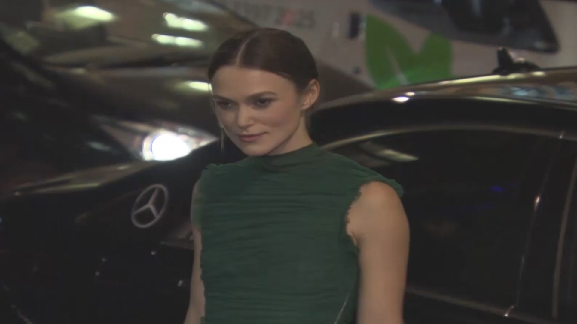 Keira Knightley Zarif Yeşil Elbise Görünümü