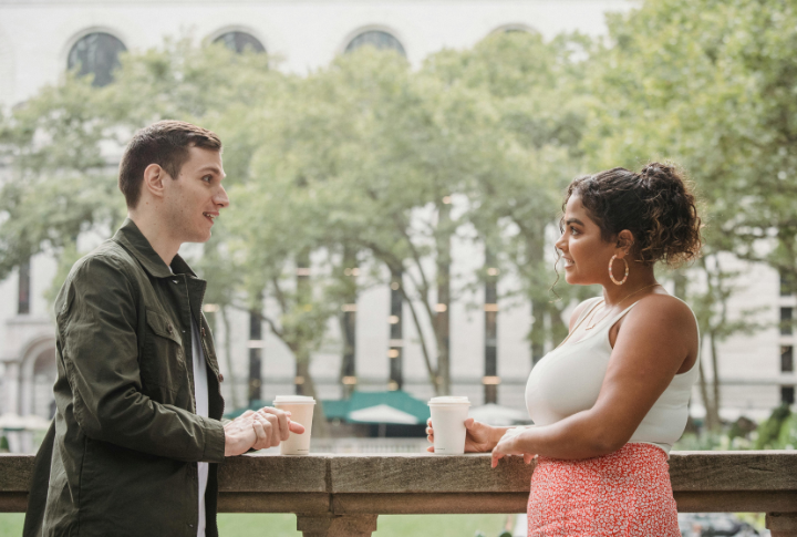 10 crucial tips to get out of the friend zone with him