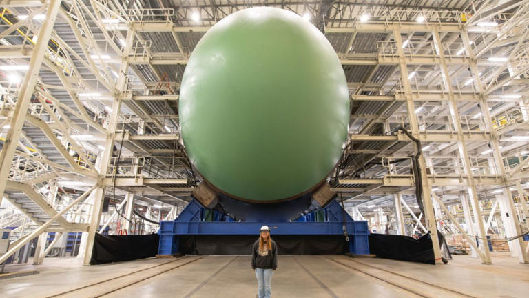 US Navy’s new 20,000-ton Columbia-class nuclear-powered submarine takes ...