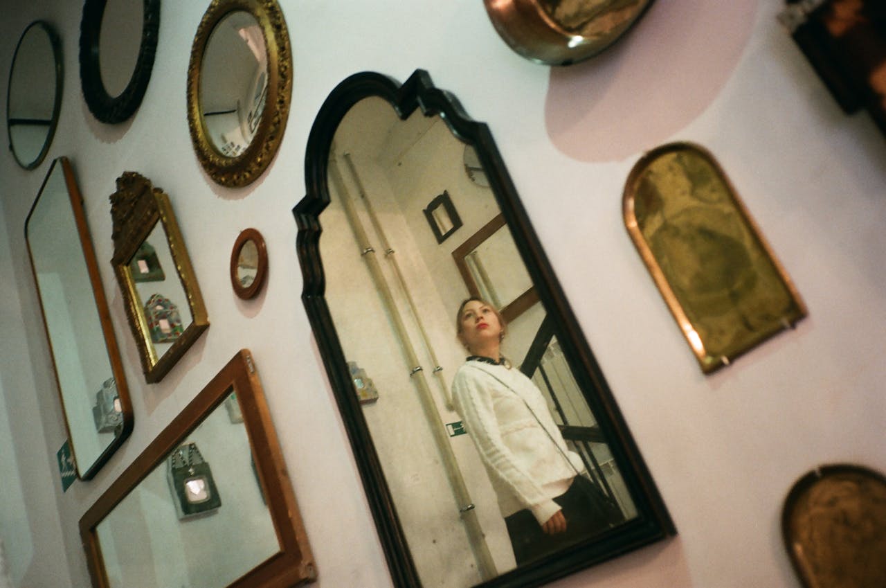 12 home décor items that some believe are bringing bad energy into your ...