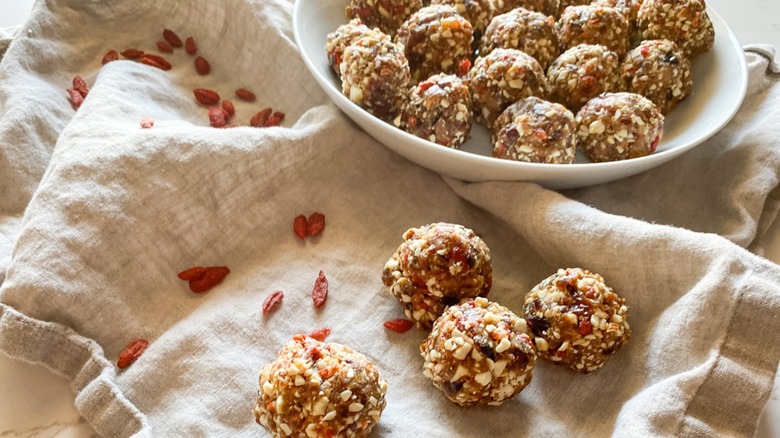 Easy goji berry energy bites recipe