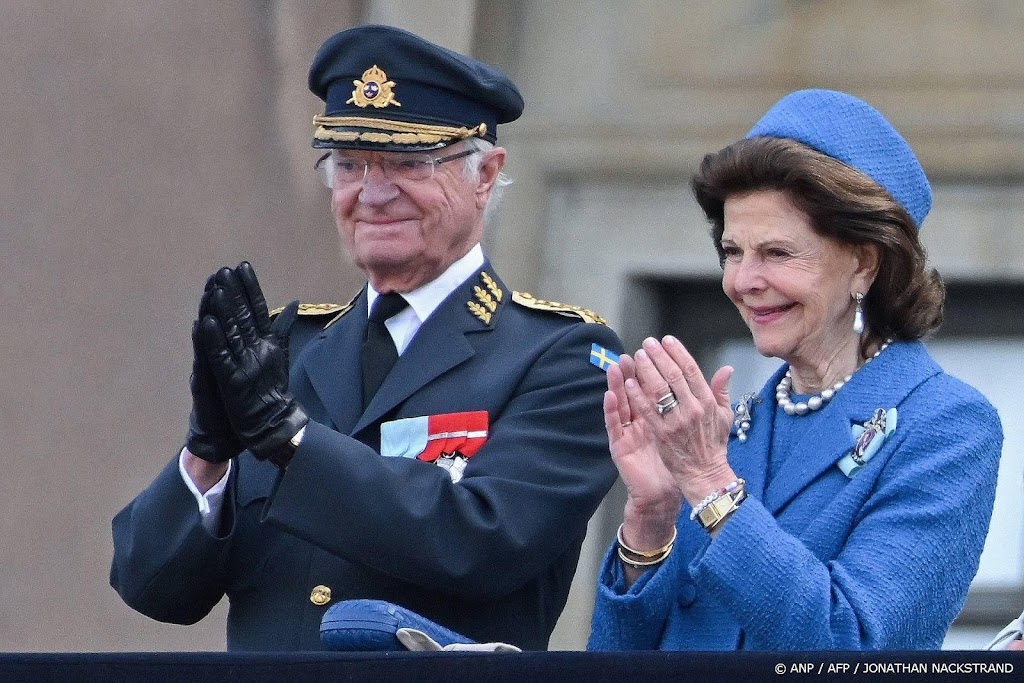 Koning Carl Gustaf eert Silvia met hoogste Zweedse onderscheiding: 'Van ...