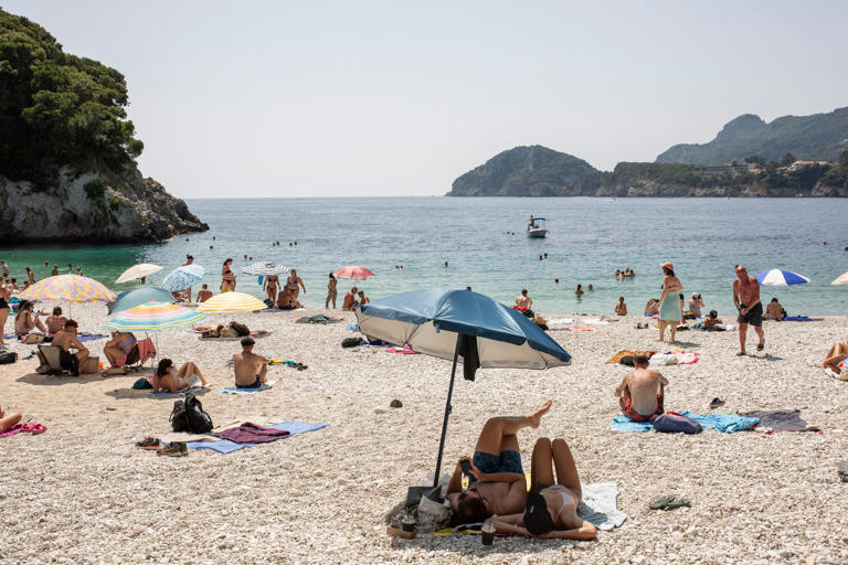 Tourists escape as fire breaks out on boat in Greek island harbour