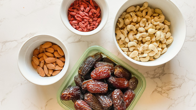 Easy goji berry energy bites recipe