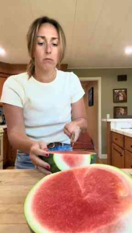 How to cut watermelon the easy way