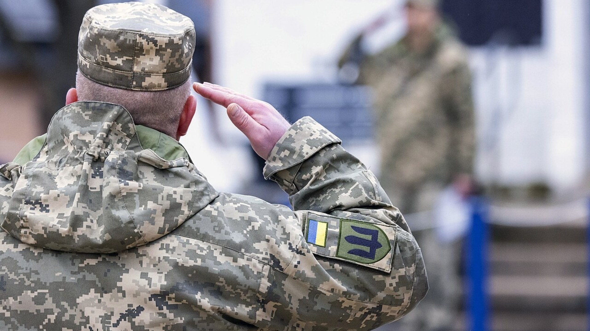 Russia allegedly using young women online to lure Ukrainian soldiers ...