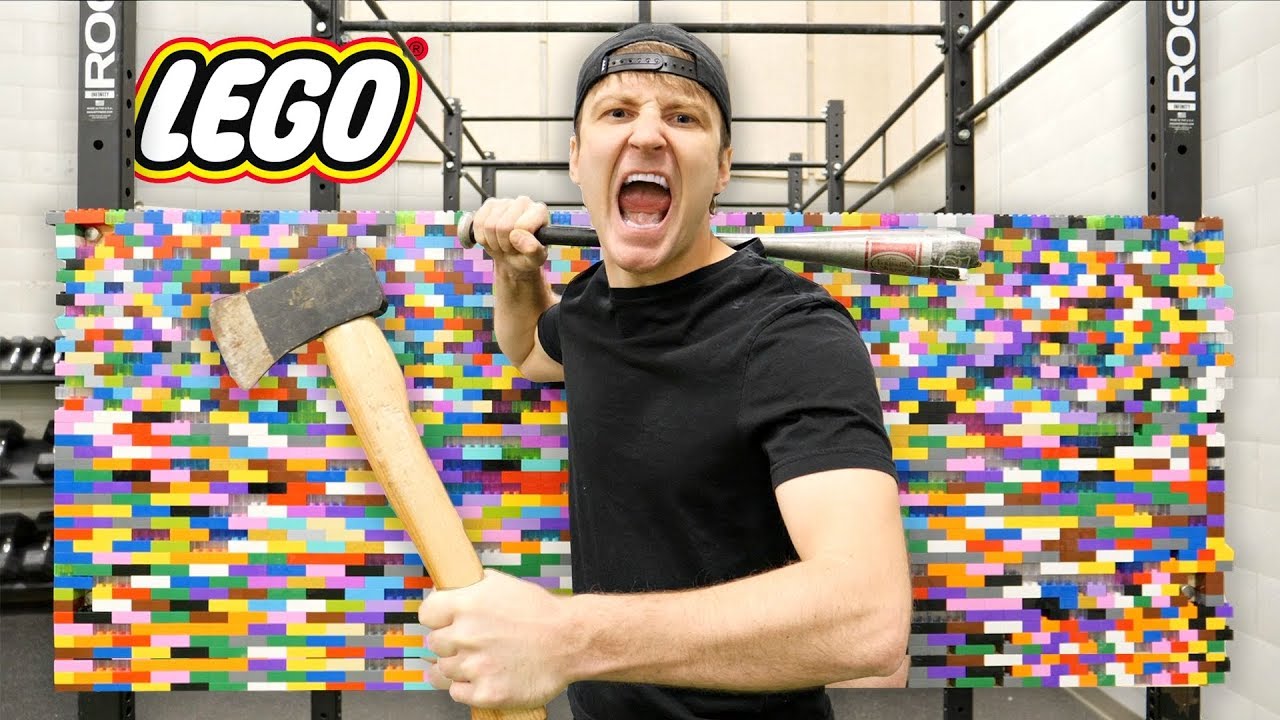 I built a 100-layer LEGO wall! 😲