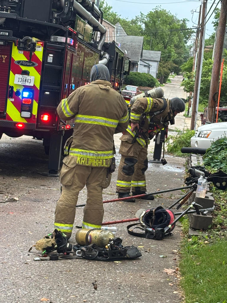24 residents displaced from Iowa City apartments due to lightning strike