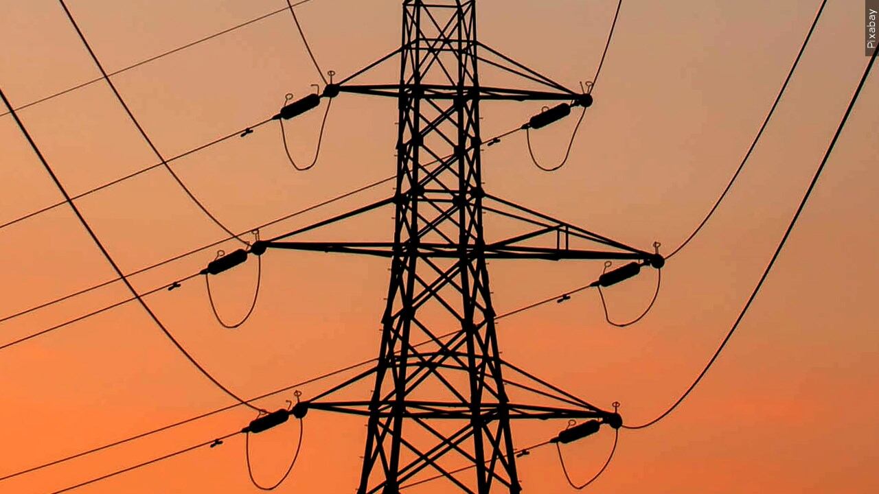 Downed powerline causing power outages for thousands of Duke Energy ...