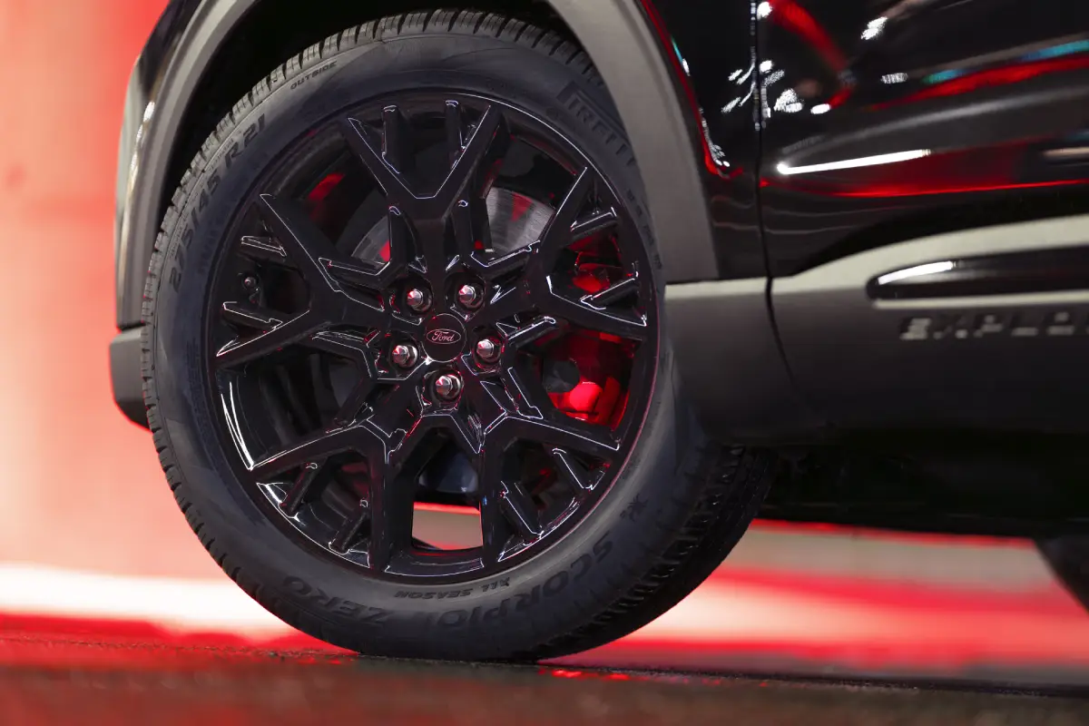 2027 Ford Explorer ST Sinister Package: Ford gives its family SUV a ...