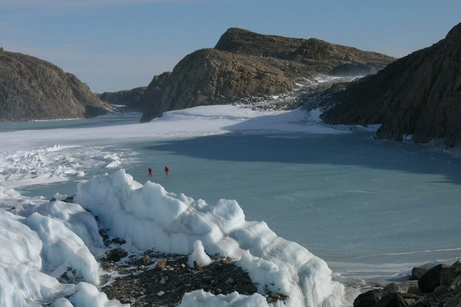 Massive fan-shaped structure found hidden beneath East Antarctica