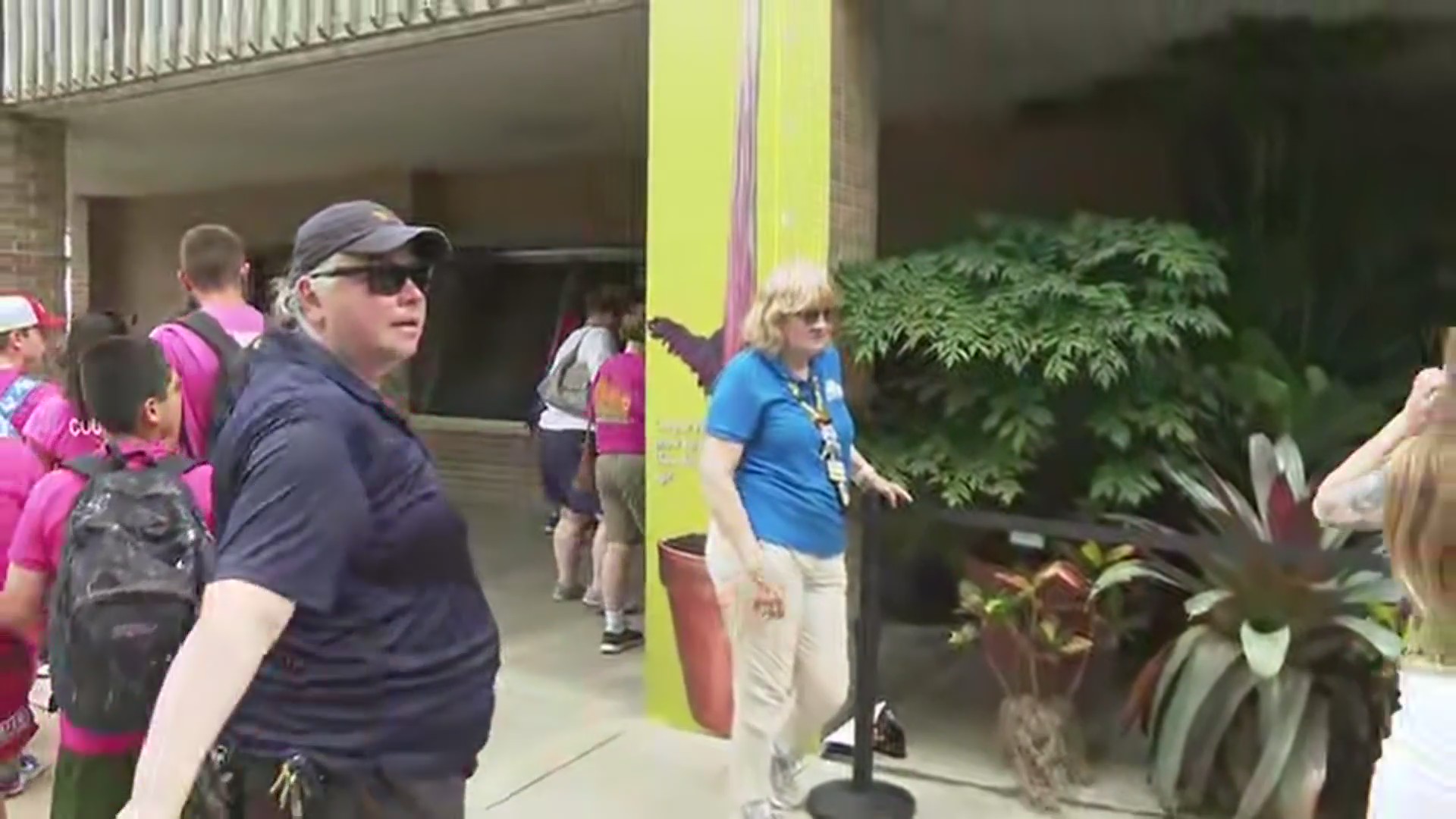 Crowds turnout for a chance to see Corpse flower