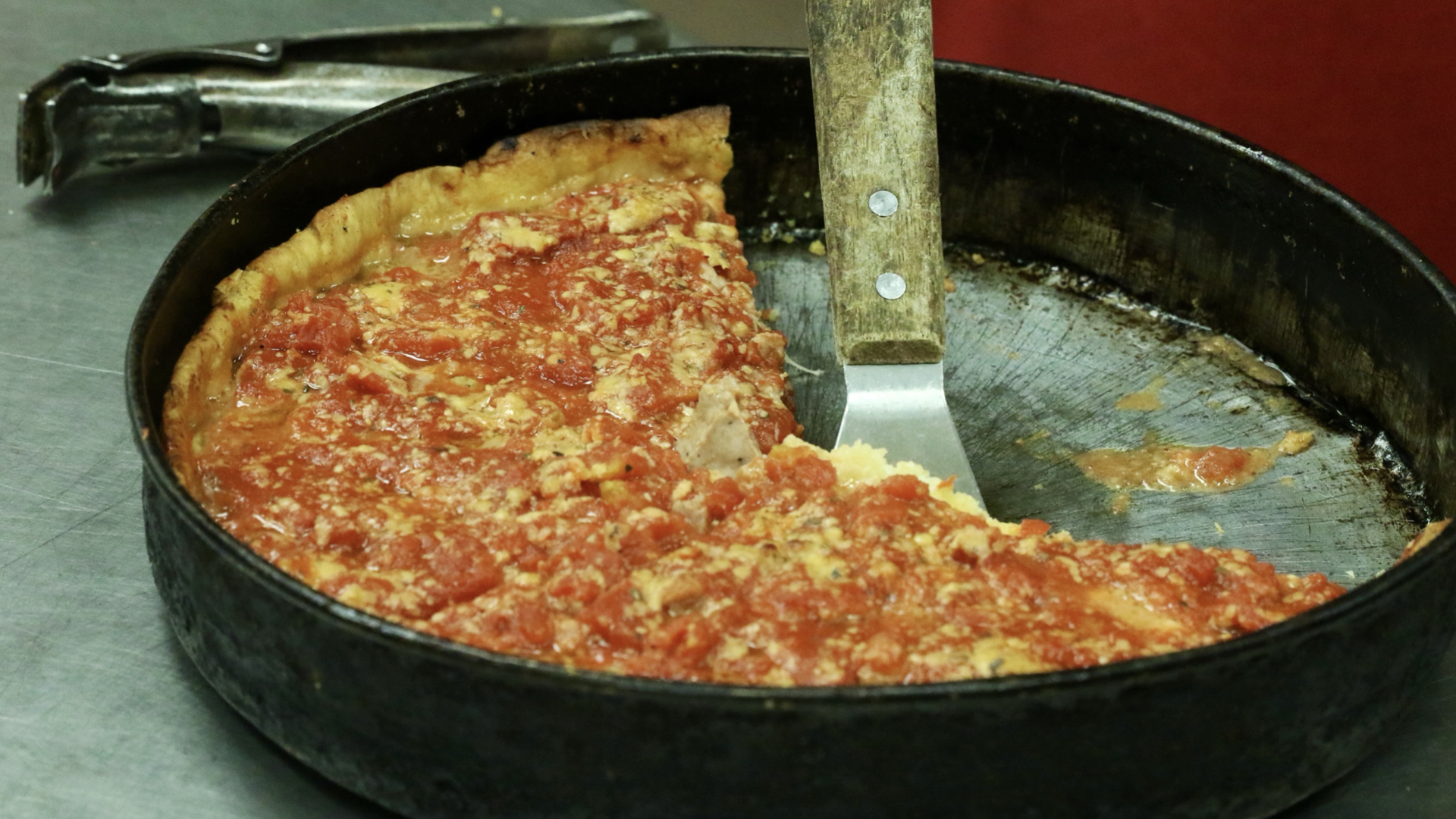Chicago is famous for deep dish. Locals will tell you it's a thin-crust ...