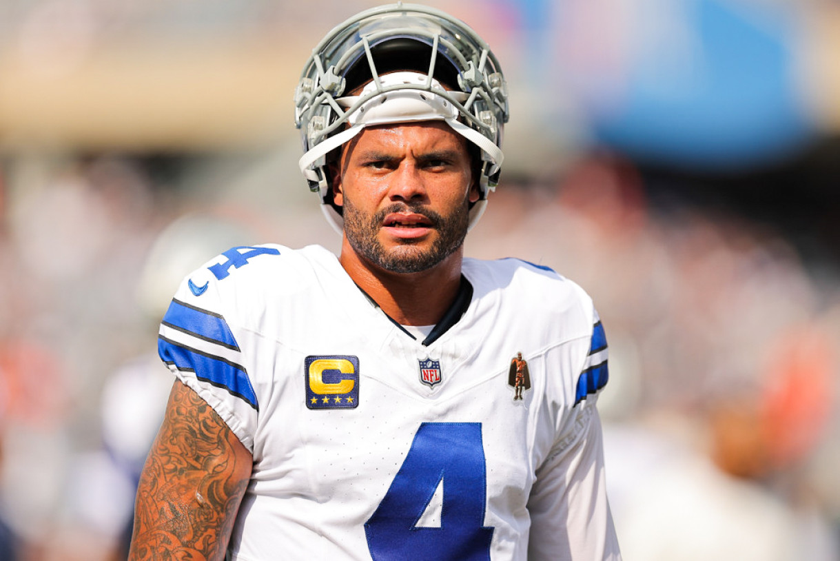 Dak Prescott to be limited in minicamp with sore knee