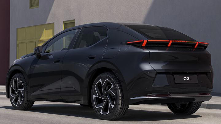 El Lynk & Co 02 2027 se pone al día y no cuesta ni un euro más