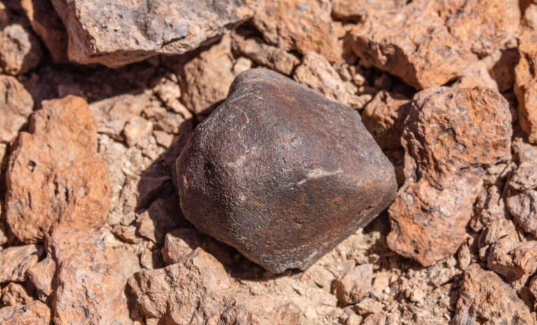 Researchers have discovered a 4.5-billion-year-old meteorite in the ...