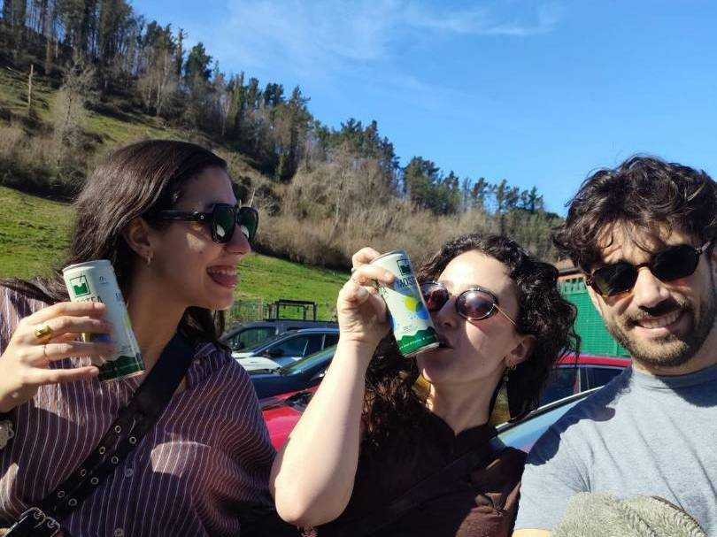 Mostea celebra el inicio del verano con un tardeo en Alberite