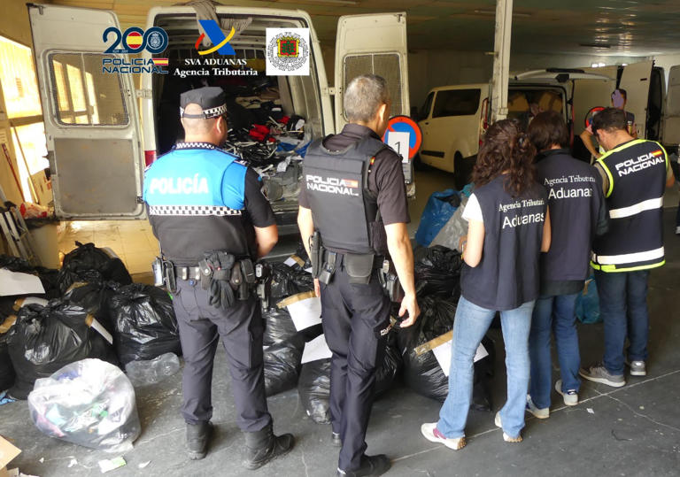 Incautada una tonelada de ropa falsificada en el mercadillo de Astorga ...