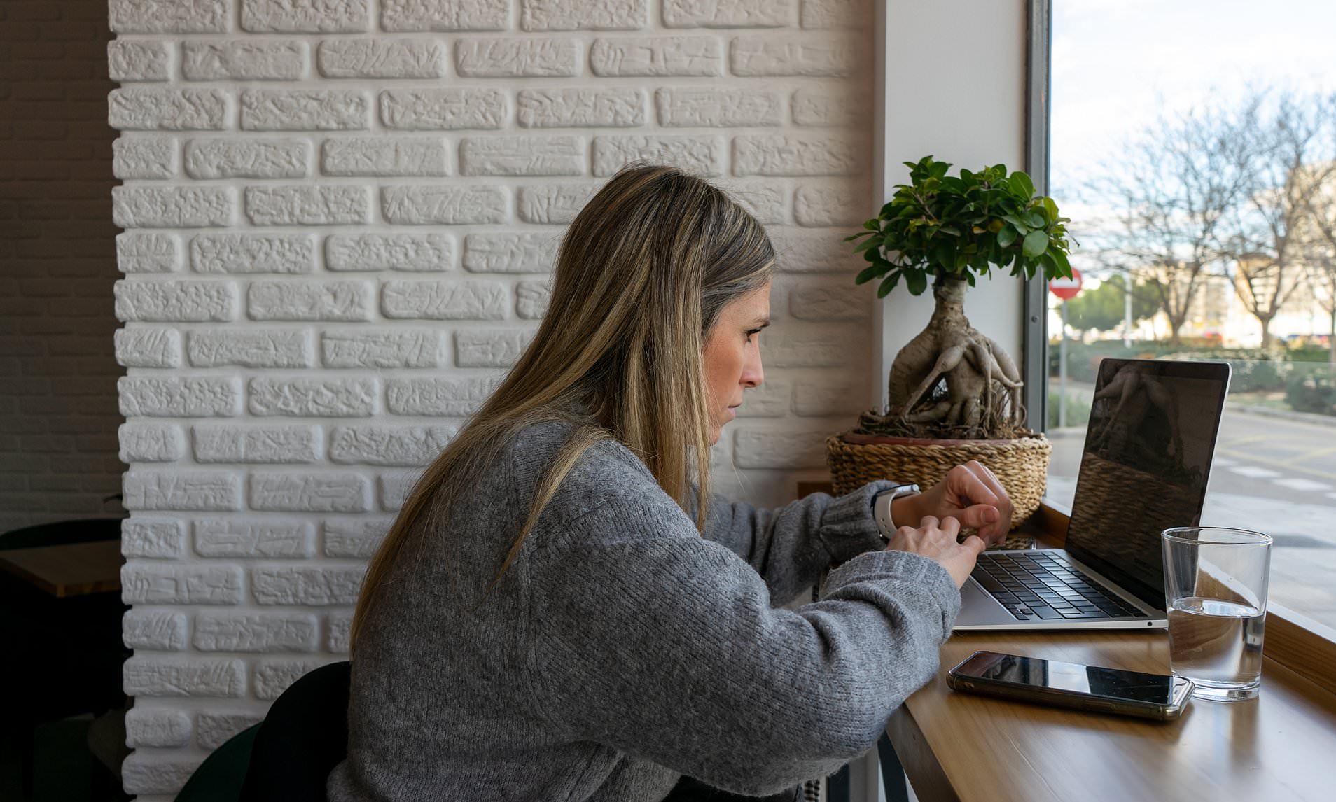 Working from home linked to rising mental health problems, study finds