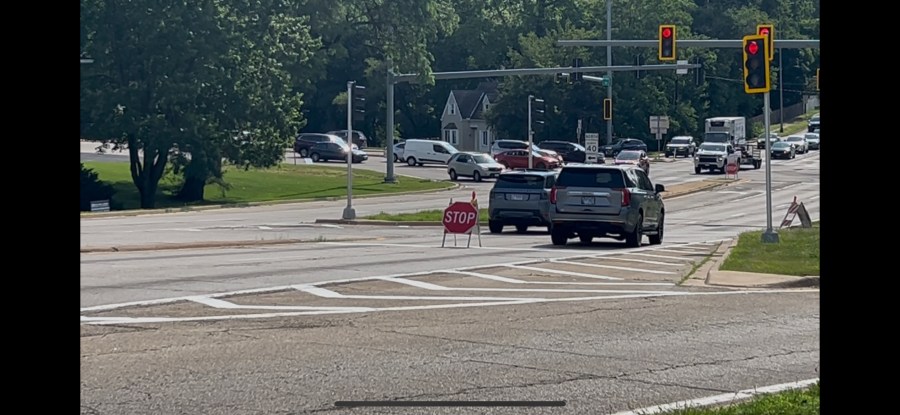 Traffic lights not working at major Peoria intersection after power outages